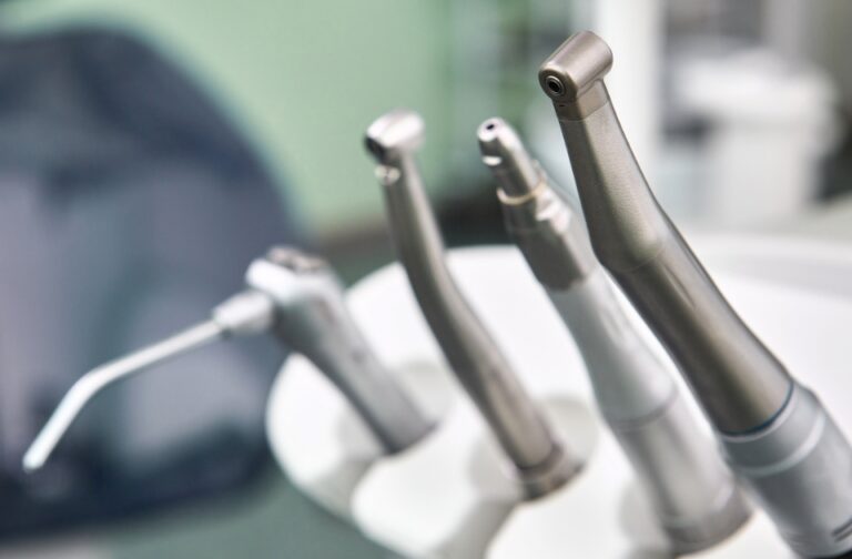 How to Properly Oil your Dental Handpieces | Trigiene